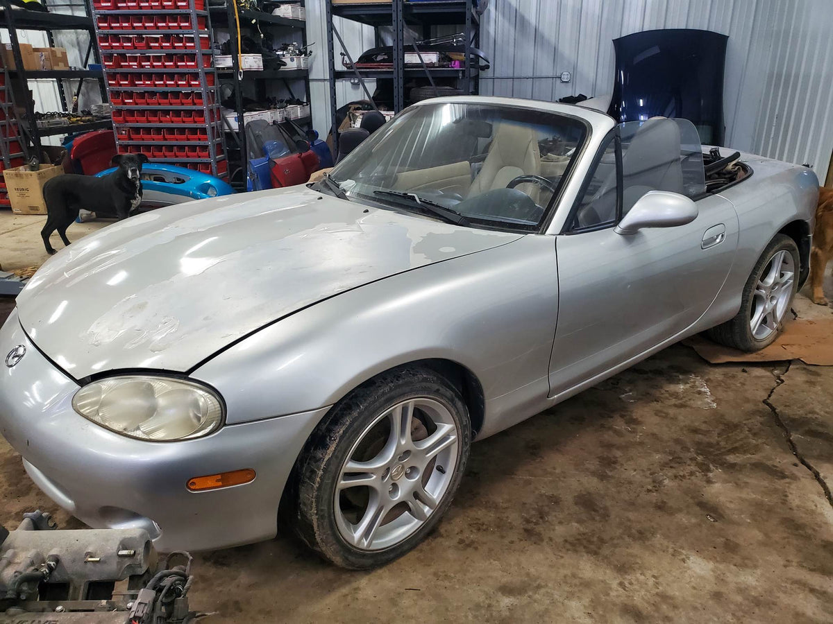 PARTS CAR: 2004 Mazda Miata 105k