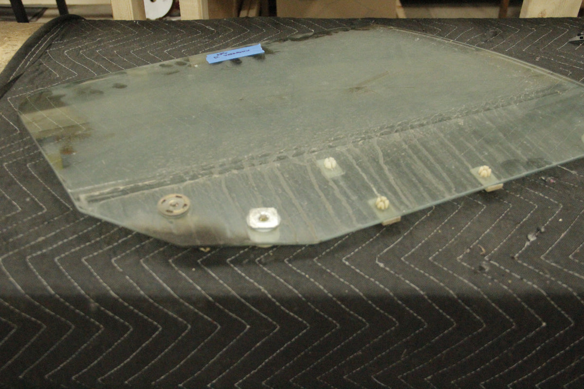 99-05 Passenger Window Glass