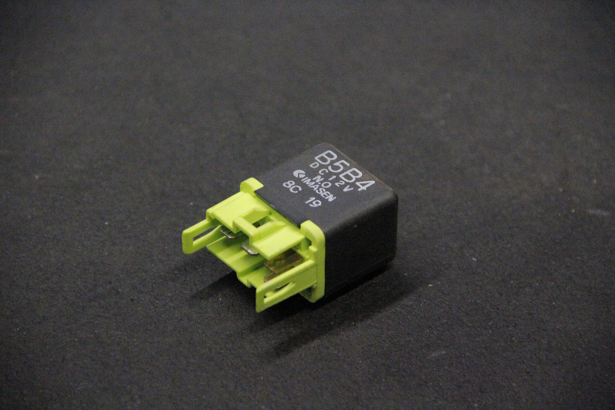90-05 B5B4 Imasen Relay